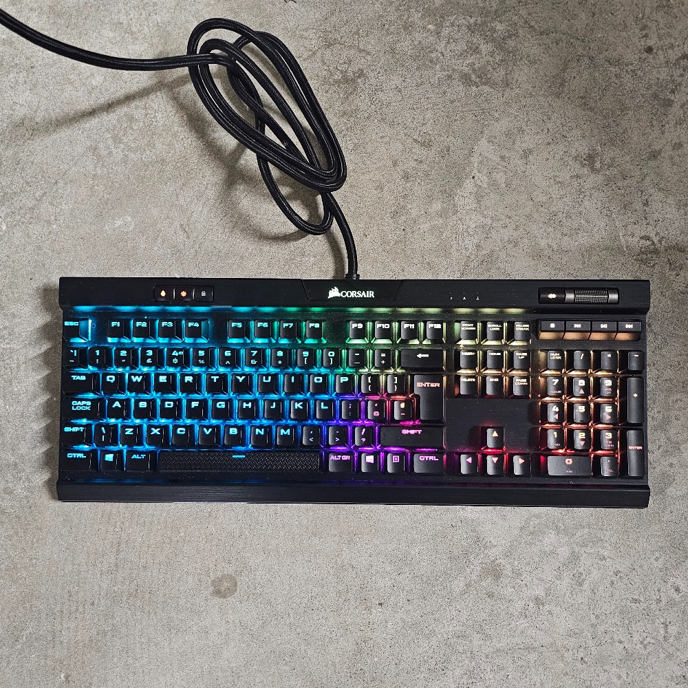 Pre-owned Corsair K70 RGB MK.2 Mechanical Gaming Keyboard - Own4Less